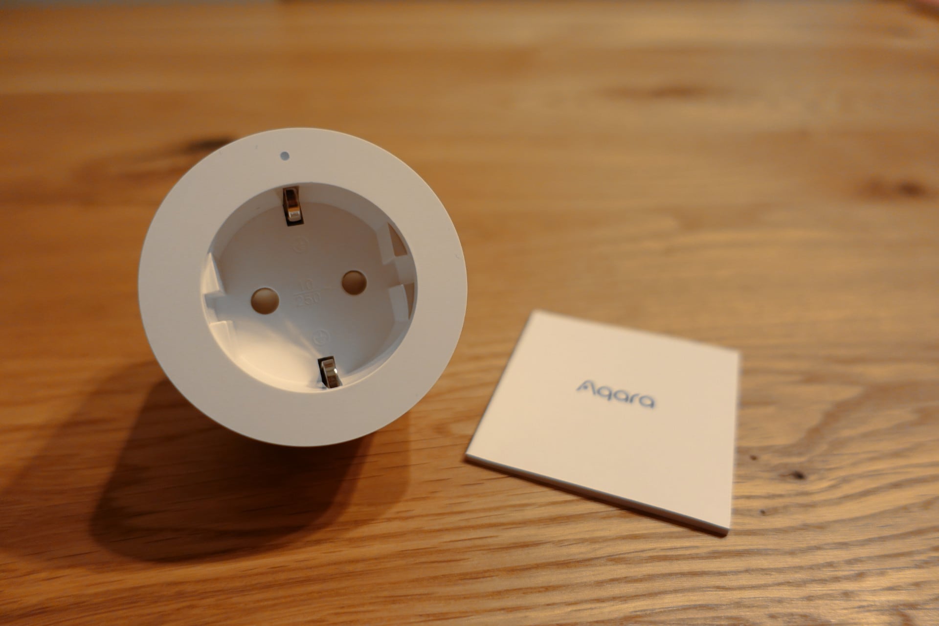 A small Zigbee smart plug with power measurement - is the best smart ...